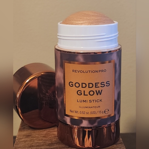 Revolution | Makeup | Revolution Goddess Glow Lumi Stick Illuminateur ...